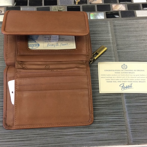 Fossil | Bags | Fossil Wallet | Poshmark